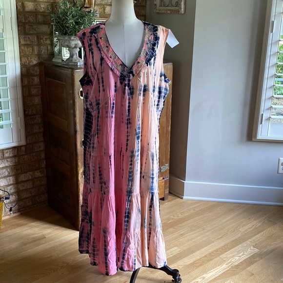 The Pyramid Collection | Dresses | The Pyramid Collection Sleeveless ...